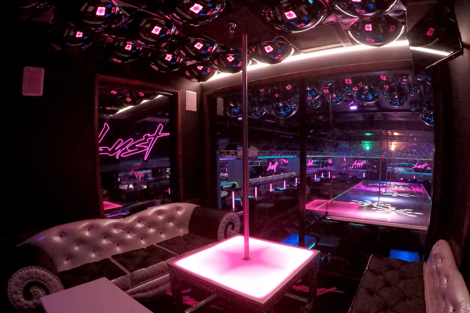 New Myrtle Beach gentlemen's club promises an experience beyond attractive women - The Golf ...